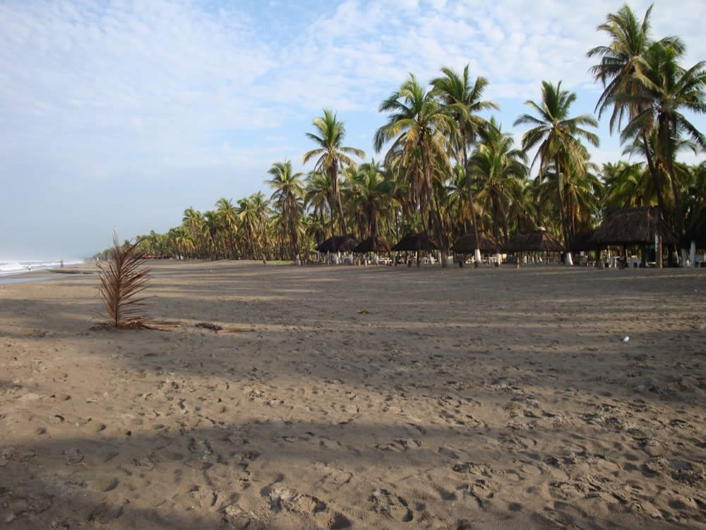 Playa Jardín y Playa Eréndira en Michoacán - TuriMexico